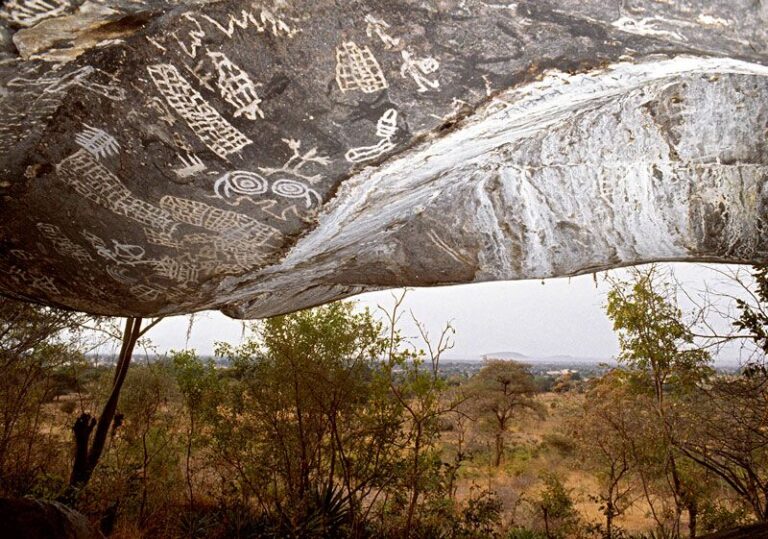Visit the rock paintings of Kondoa | Tanzania Specialist