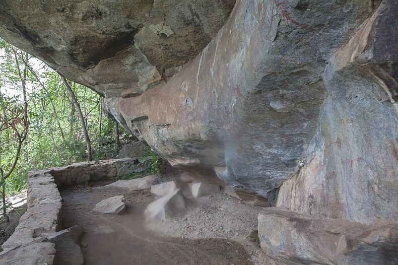 Visit the rock paintings of Kondoa | Tanzania Specialist