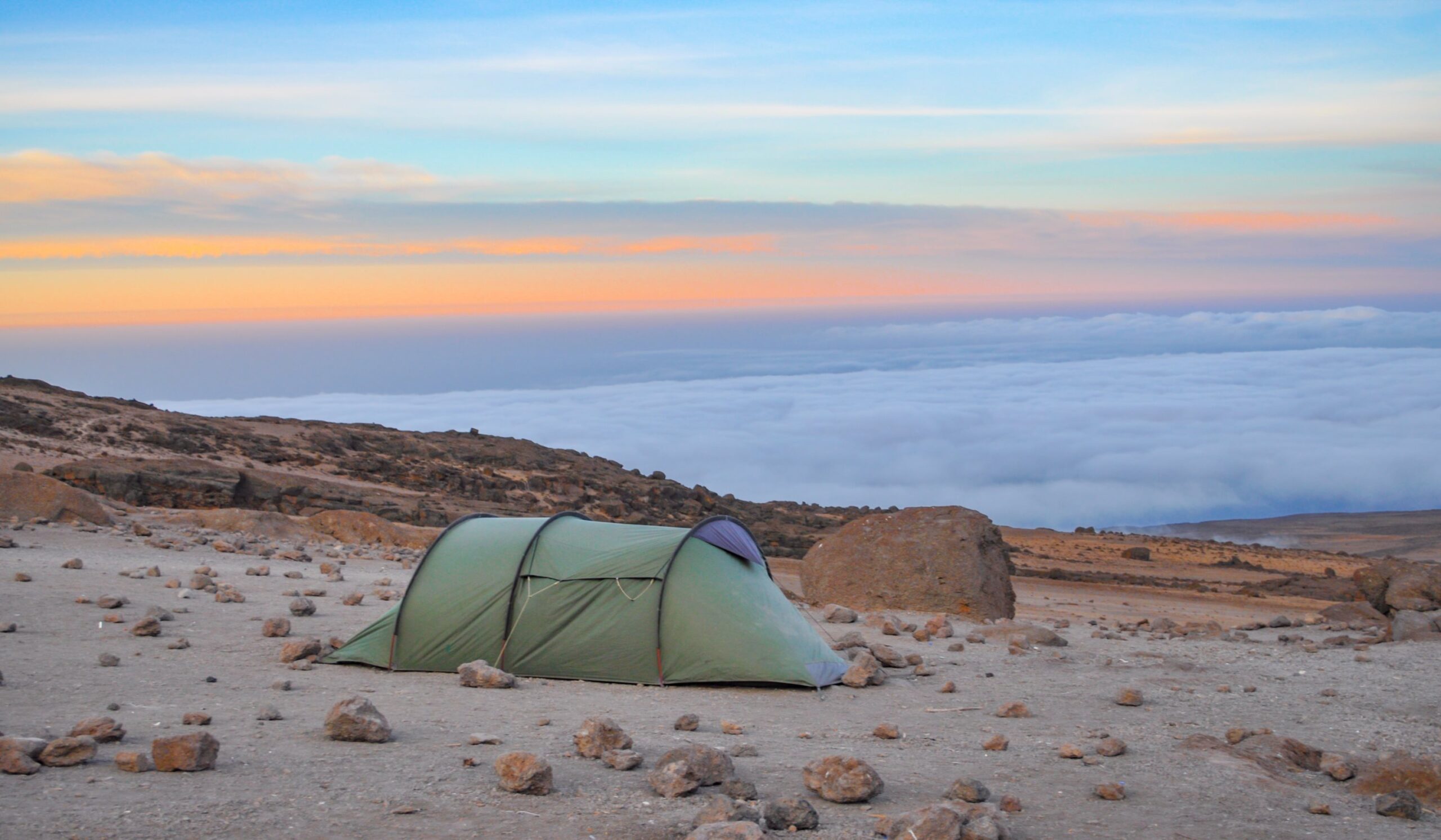 Rongai Route (4/6) | Mawenzi Tarn Camp (4,305 m/13,238 ft) - Kibo Huts ...